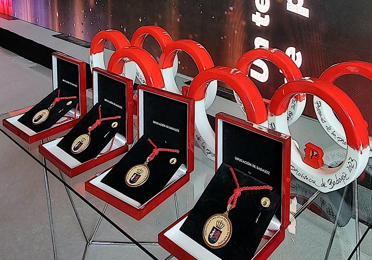 Abierto el plazo de presentación de candidaturas a la Medalla de Oro de la Provincia de Badajoz ...